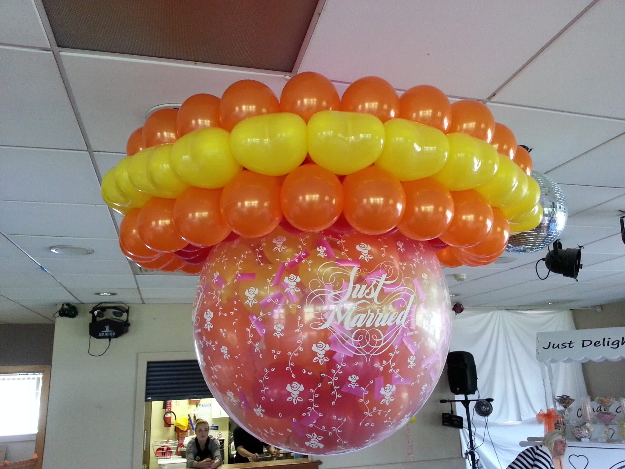 Halo With Bursting Balloon From £89.99 - Cardiff Balloons